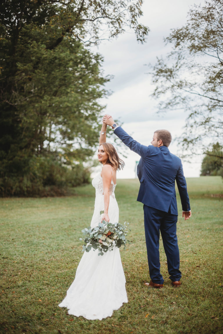 Stauffer Farms Wedding - Brittney + Mike - samanthamitchellphotos.com