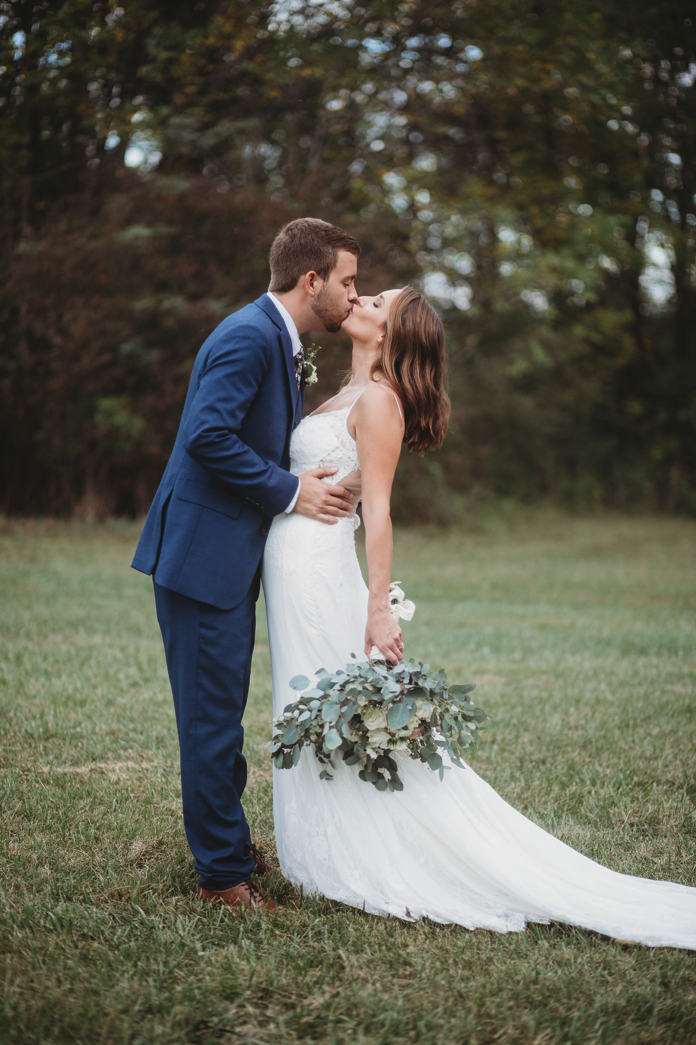 Stauffer Farms Wedding - Brittney + Mike - samanthamitchellphotos.com